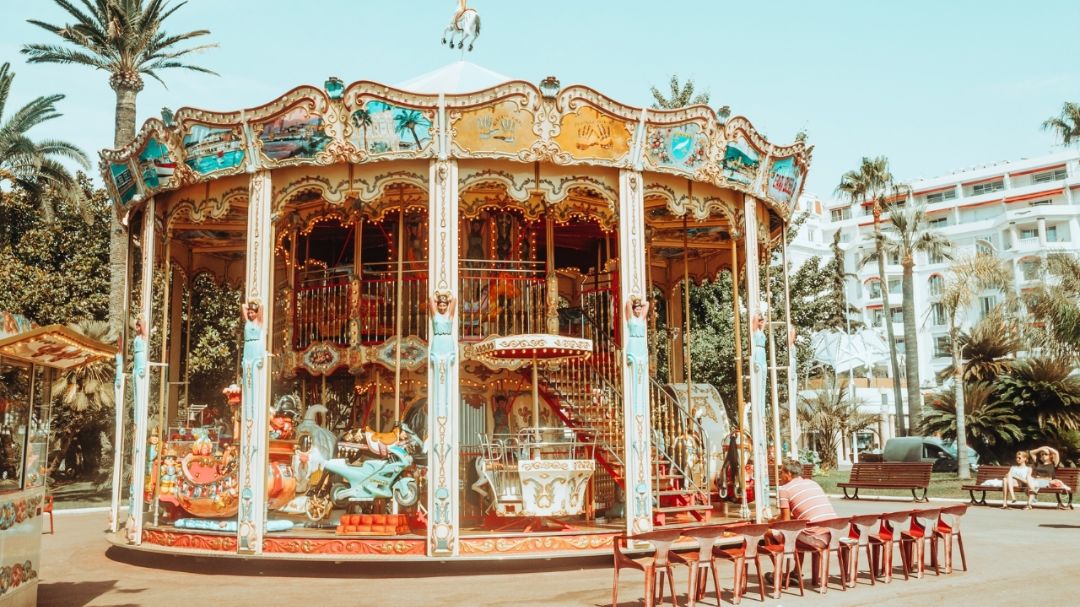 Carousel - Falcon Tech & Trade