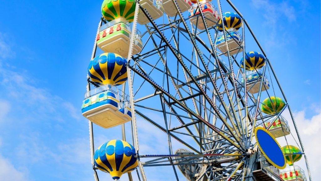 Giant Wheel - Falcon Tech & Trade