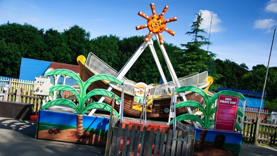 Mini Ship - Falcon Tech & Trade